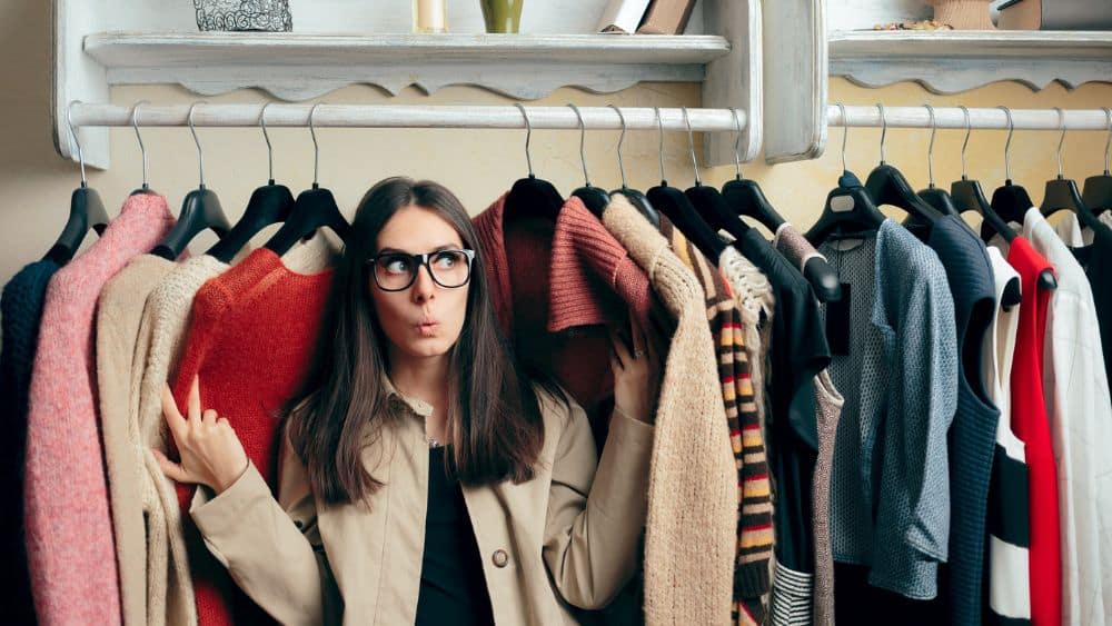 How do I Start a Capsule Closet? - More Life, Less House